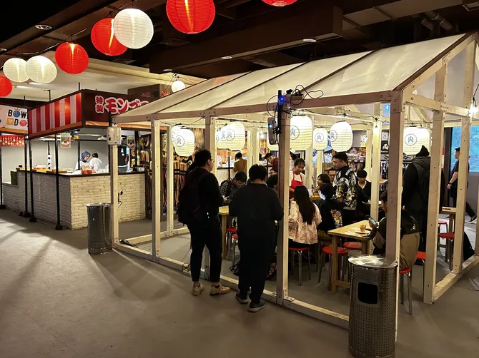 'The Moving Restaurant' Hadir di Kuningan City Mall: Gabungkan Konsep ...