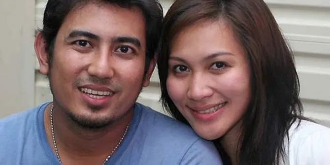 Rio Febrian - Sabria Kono Resmi Jadi Suami-Istri - KapanLagi.com