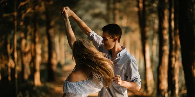 20 Rekomendasi Lagu Romantis Hits Indonesia Dan Mancanegara Yang Cocok ...