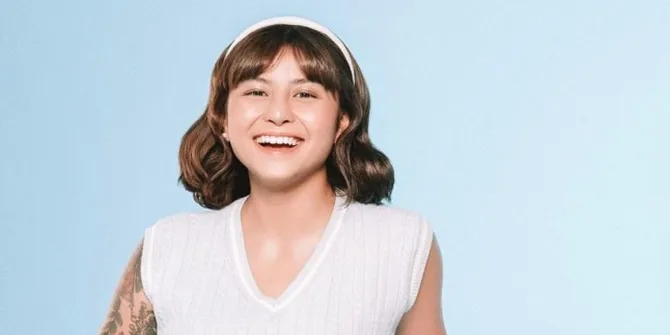 5 Outfit Simple Awkarin Yang Super Kece dan Jadi Inspirasi Kaum Muda ...