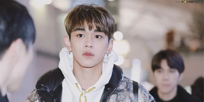 Lucas NCT Pamer Foto Selfie Tanpa Makeup & Nggak Pakai Baju, Gantengnya ...