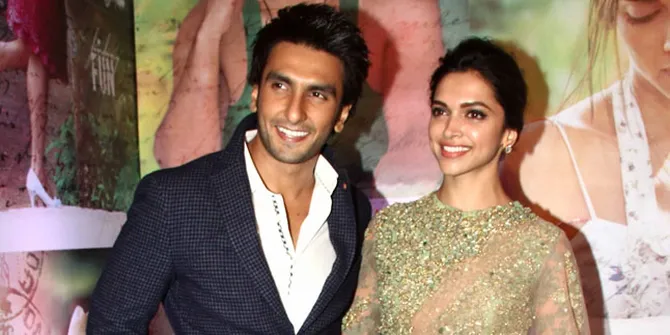 Makin Mesra dan Terbuka, Deepika Cium Ranveer Singh di Bandara? - KapanLagi.com