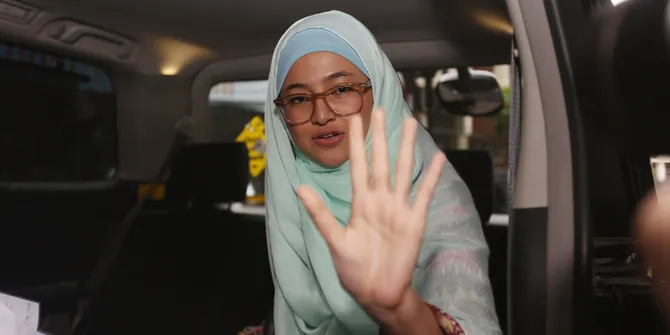 Marshanda Buka-Bukaan Soal Ibunya, Penasaran? - KapanLagi.com Marshanda Buka-Bukaan Soal Ibunya, Penasaran? - KapanLagi.com