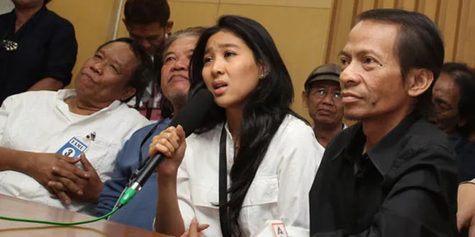 Olivia Zalianty Ajak Generasi Muda Dukung KPK - KapanLagi.com Olivia Zalianty Ajak Generasi Muda Dukung KPK - KapanLagi.com