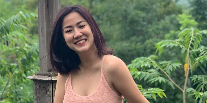 Tante Ernie Blak-Blakan Ngaku Sering Melakukan Hal-Hal Berbau 'Kinky' untuk Suami - KapanLagi.com