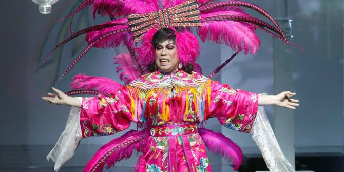 Tata Dado Makan dan Minum Lewat Selang - KapanLagi.com